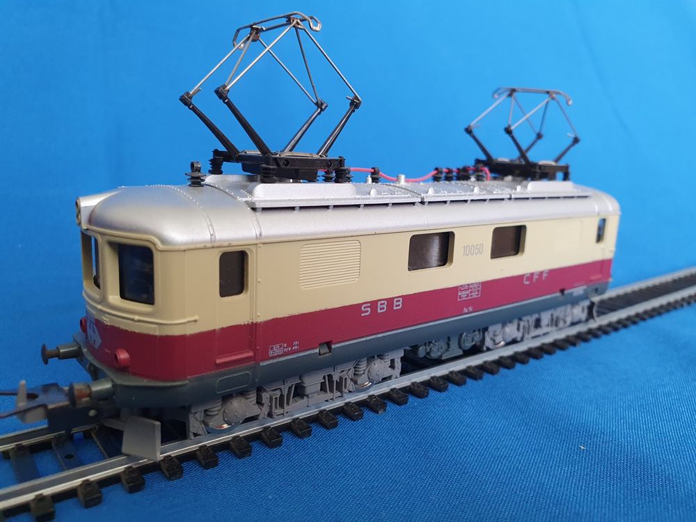 SBB-Lokomotive Re4/4 I, Nr.10050 in TEE-Farben, H0, analog (Gebraucht) in Frasnacht für CHF 20 ...