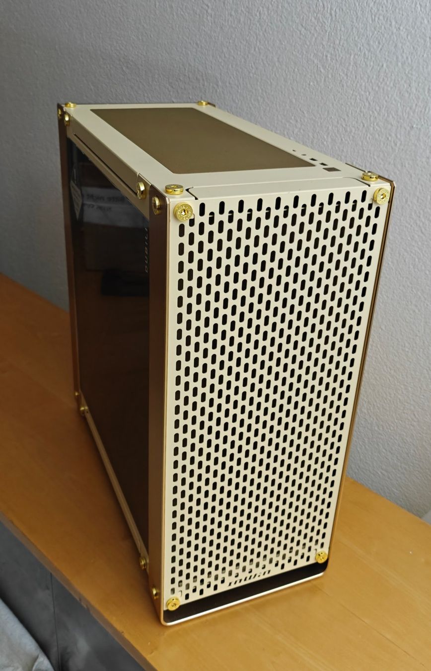 InWin DUBILI Full-Tower - gold (PC Gehäuse) (Neu (gemäss Beschreibung ...