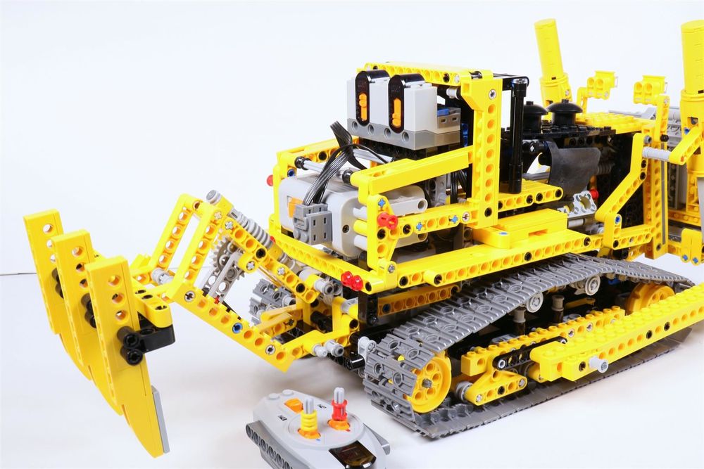 8275, Motorized Bulldozer, LEGO® Technic (Gebraucht) in Hettlingen für ...