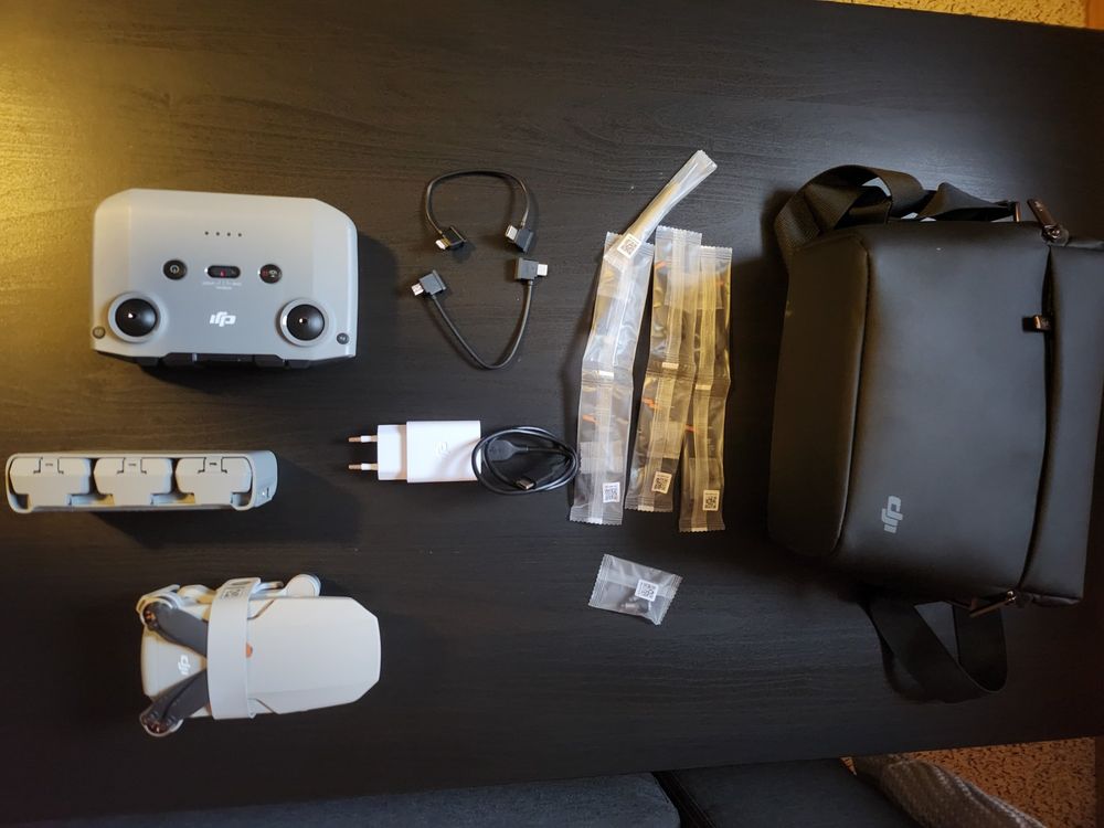 DJI Mini 2 Fly More Combo | Kaufen auf Ricardo