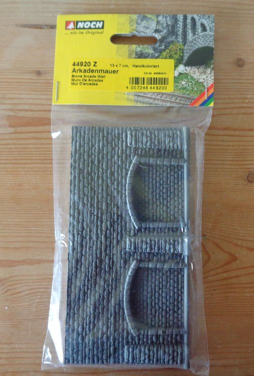 Spur Z, Noch 44920 (2 x Stein-Arkadenmauer) + 44150 Teerstr. (Neu und ...