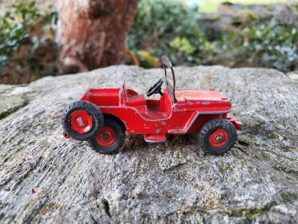 Modellauto Vintage Dinky Toys Meccano LTD Jeep rot | Kaufen auf Ricardo