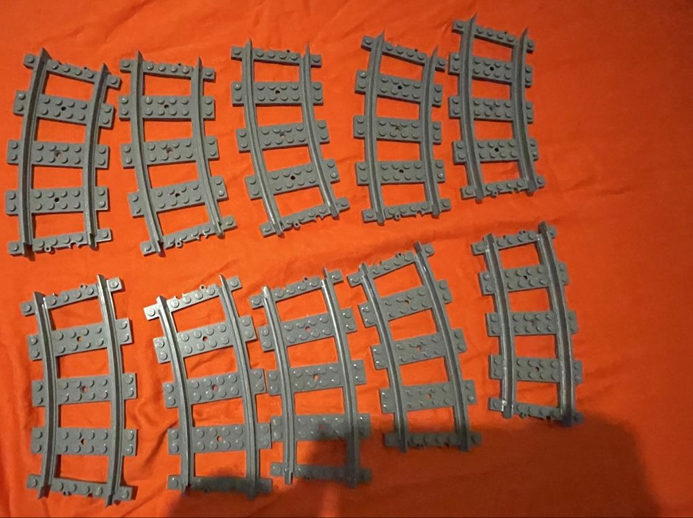 Lot de 10 rails courbés LEGO (Neu (gemäss Beschreibung)) in Sierre für ...