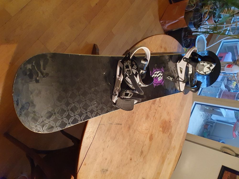 Snowboard Nitro 162 + Schuhe Gr. 44 (Gebraucht) in Zürich für CHF 165 – mit Lieferung auf ...