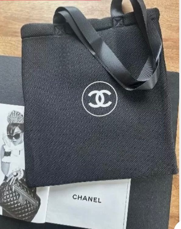 ️CHANEL Complement Gift Bag in Black Material (Neu (gemäss Beschreibung ...