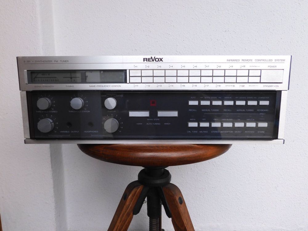 REVOX B261 Synthesizer FM Tuner | Kaufen auf Ricardo