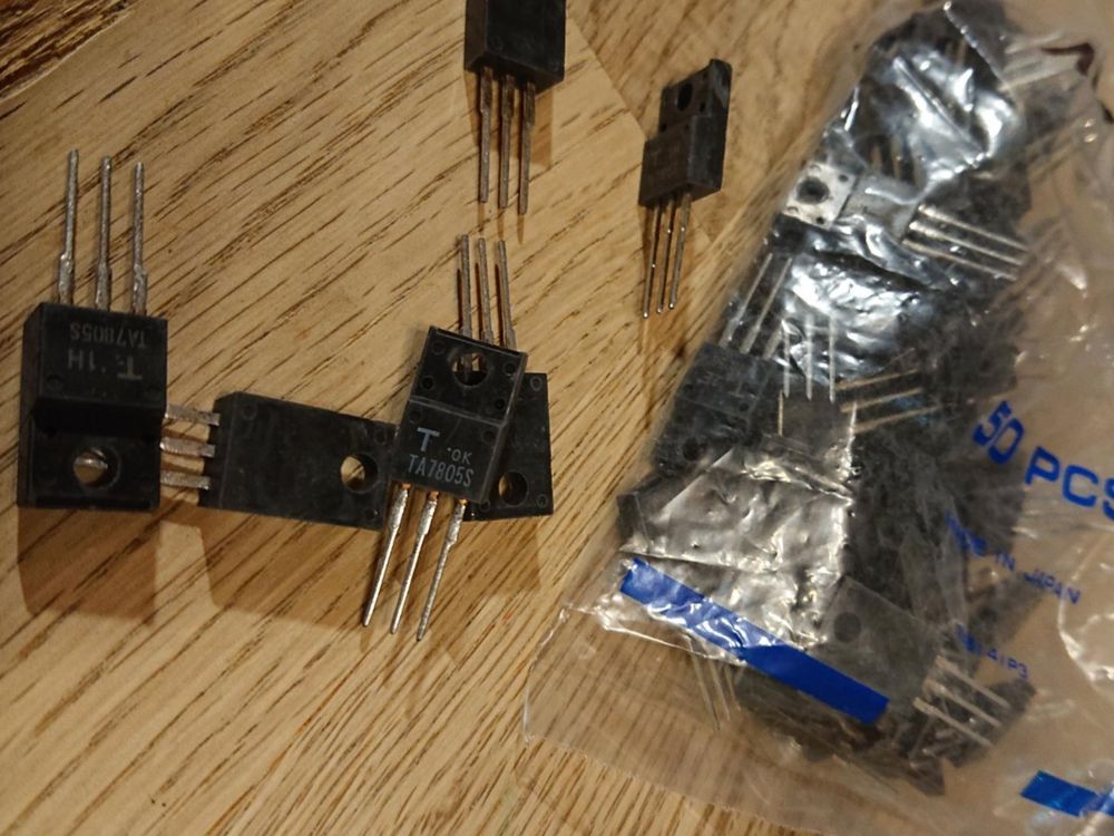 50 Stk IC Spannungsregler 5V 1A TO-220F - TA7805S - obsolete (Neu und ...