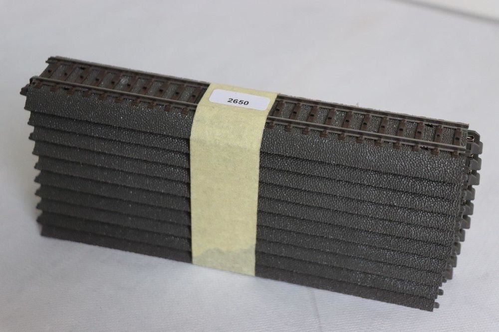 Märklin Gleis gerade (2650-2665) (Gebraucht) in für CHF 16 – mit ...