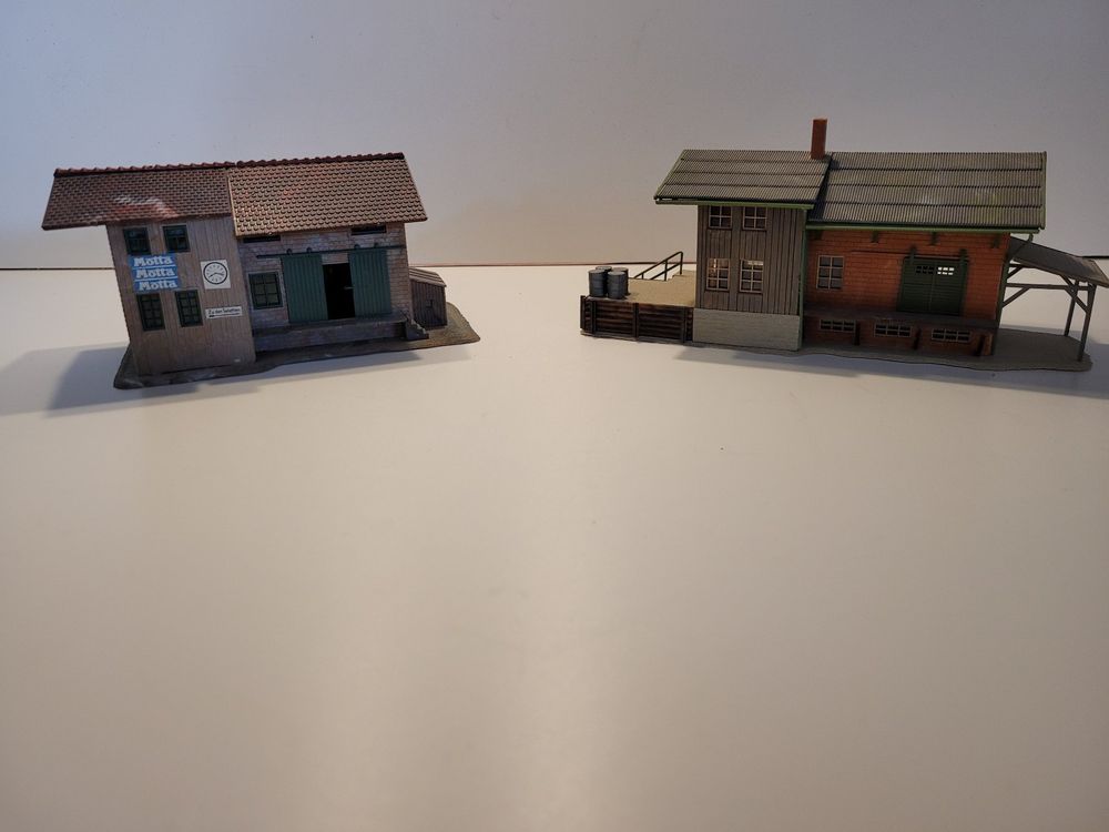 2 Stück Güterschuppen Faller (Gebraucht) in Meggen für CHF 12 – mit ...