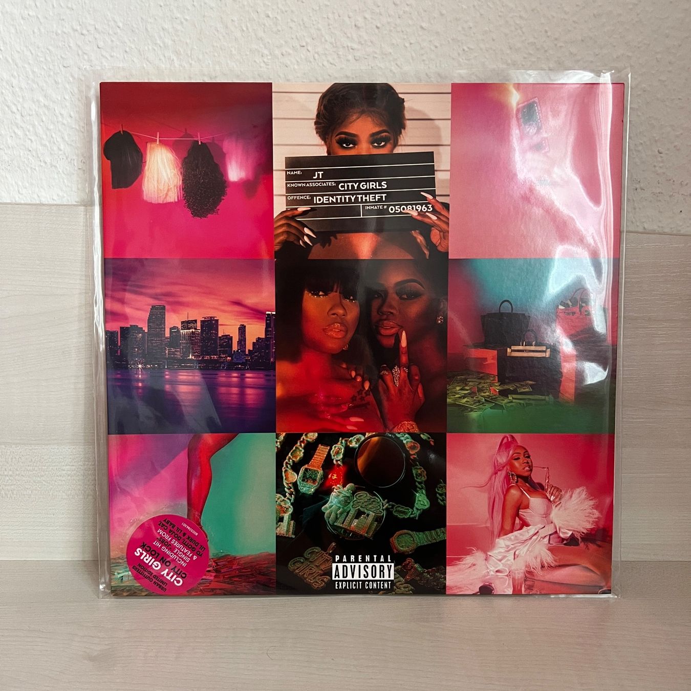 City Girls City On Lock LP (Gebraucht) in Fribourg für CHF 40 – mit ...