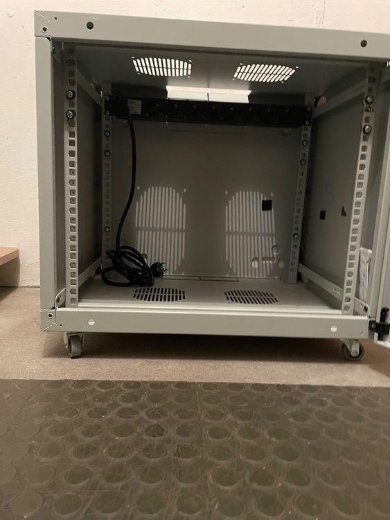 Rack Netzwerkschrank Server (Gebraucht) in Arbon für CHF 110 – nur ...