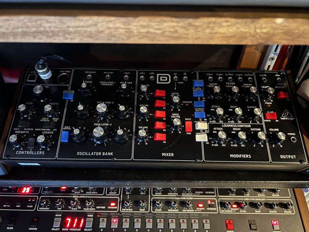 Behringer Model D (Gebraucht) in Bern für CHF 175 – mit Lieferung auf ...