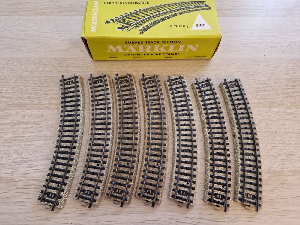 Märklin 7 x 5100 gebogenes gleis M H0 (1) (Gebraucht) in St-Aubin-Sauges für CHF 8 – mit ...