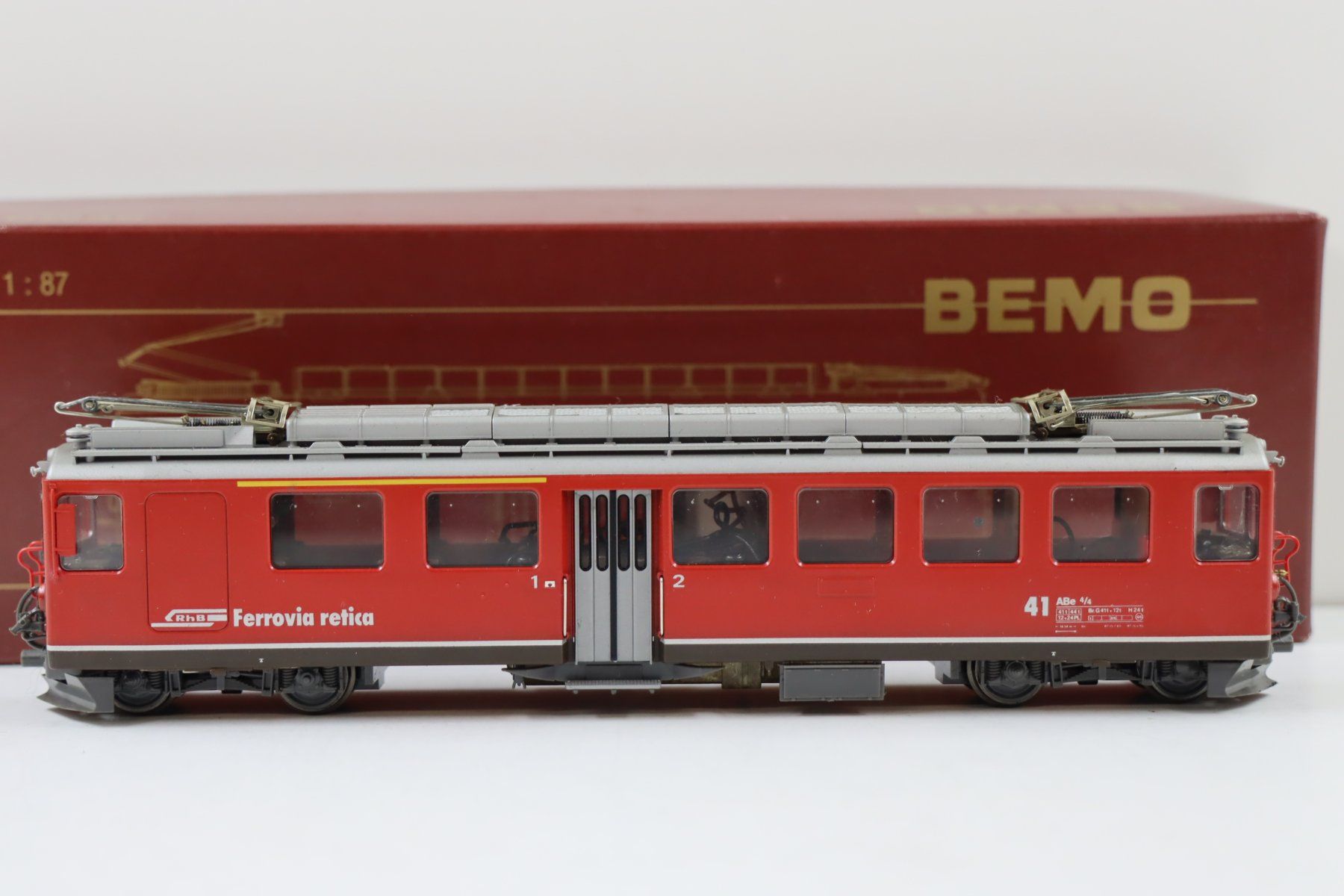 Bemo RhB ABe 4/4 41 Bernina-Triebwagen, H0m (Defekt) in Ried (Muotathal ...