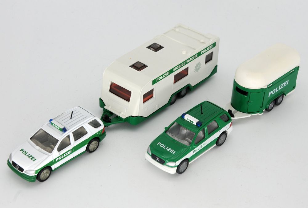 Siku Polizei Set 2 - Mercedes + Pferde/chevaux (D'occasion) à ...