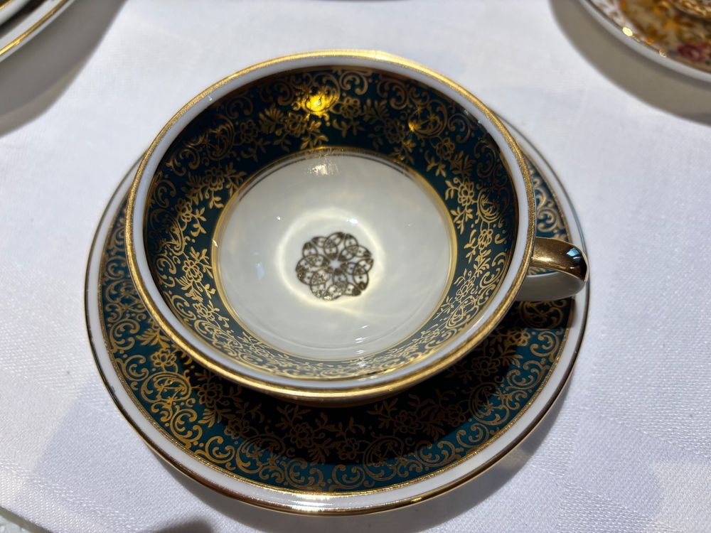 Konvolut Sammlertassen, u.a. Rosenthal Porzellan (Gebraucht) in Wengi b ...