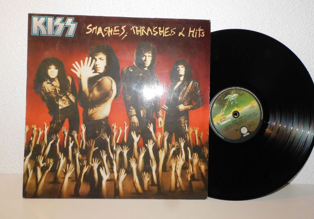 Neue Fundschätze LP Kiss smasches thrashes & Hits (Gebraucht) in Sursee ...