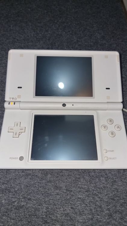 Nintendo DS + 2 Spiele | Kaufen auf Ricardo