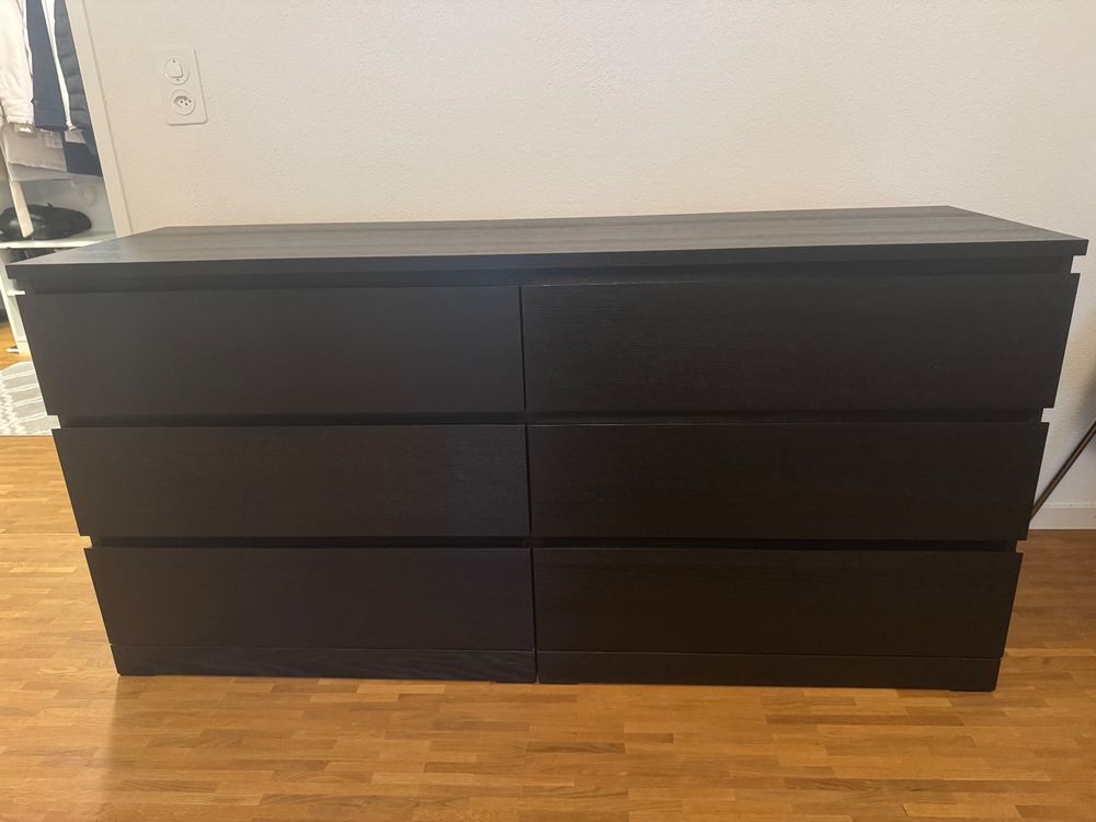 Elegantes Malm Kommode Schwarz Bild