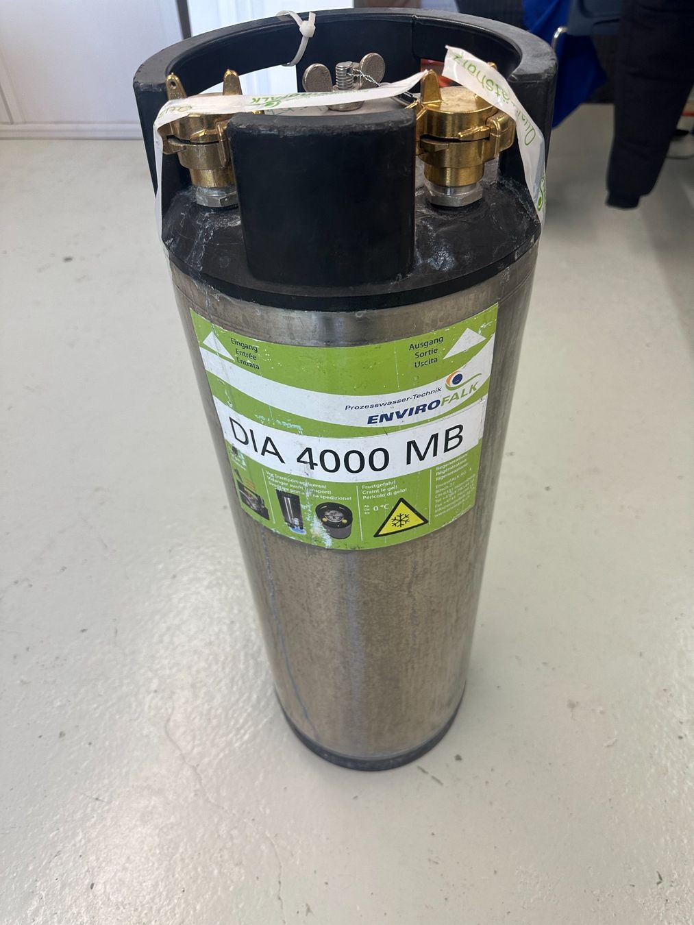 DIA 4000 MB Edelstahl Ionenaustauscherpatrone EnviroFALK (Gebraucht) in ...