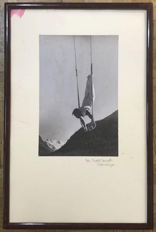 Interessante Fotografie Unleserlich Signiert (Gebraucht) in Root für CHF 5 – mit Lieferung auf ...