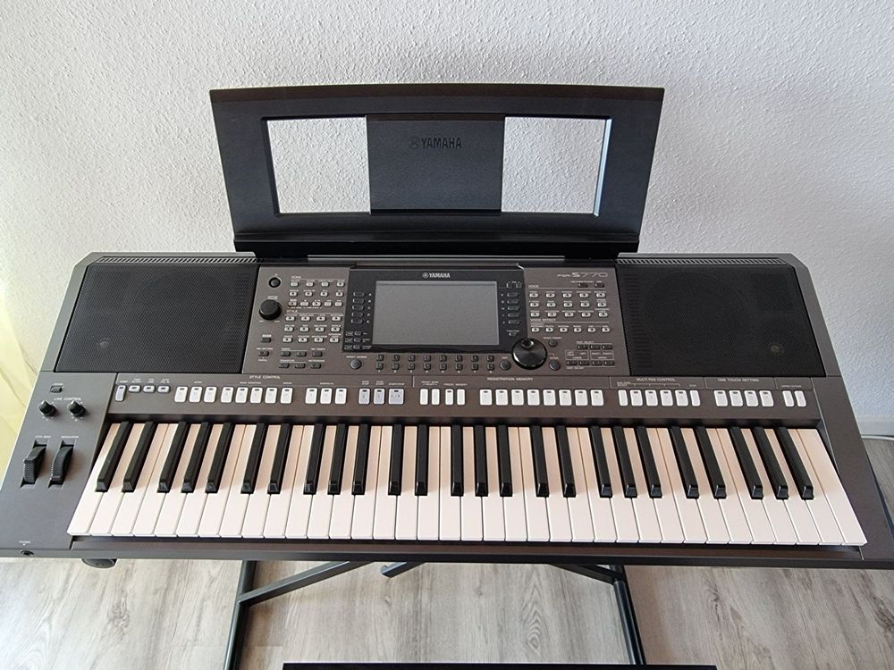 Zu verkaufen Keyboard Yamaha psr s 770 (Gebraucht) in Oberuzwil für CHF ...