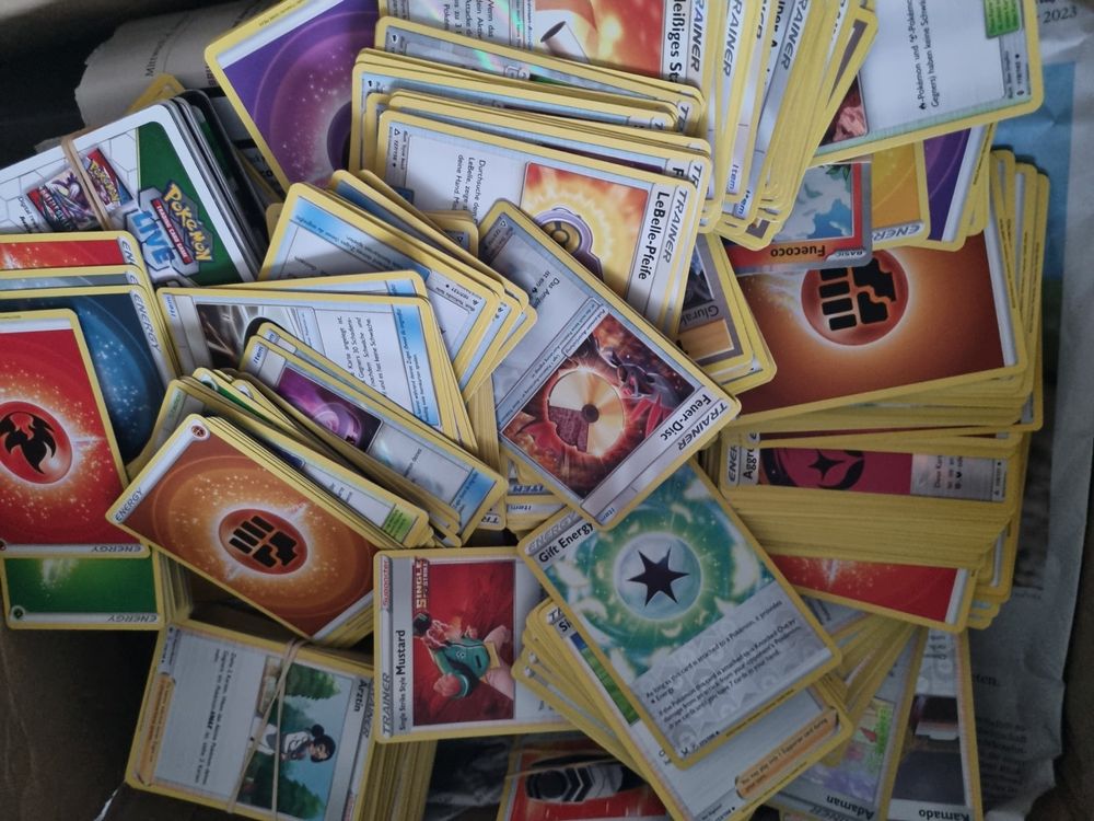 5000+ Pokémonkarten (Neu (gemäss Beschreibung)) in Schaffhausen für CHF ...