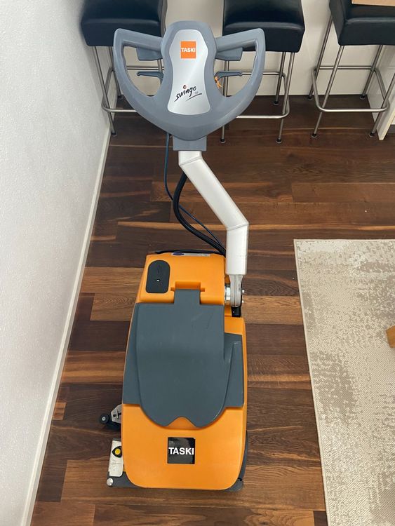 TASKI 350 B Scheuersaugmaschine ab 1 Fr./ GUTER ZUSTAND! (Gebraucht) in ...