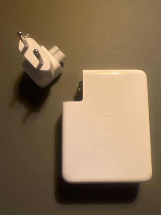 Apple 140W USB-C Power Adapter - Charge Your Devices Fast! (Neu (gemäss Beschreibung)) in Horgen ...
