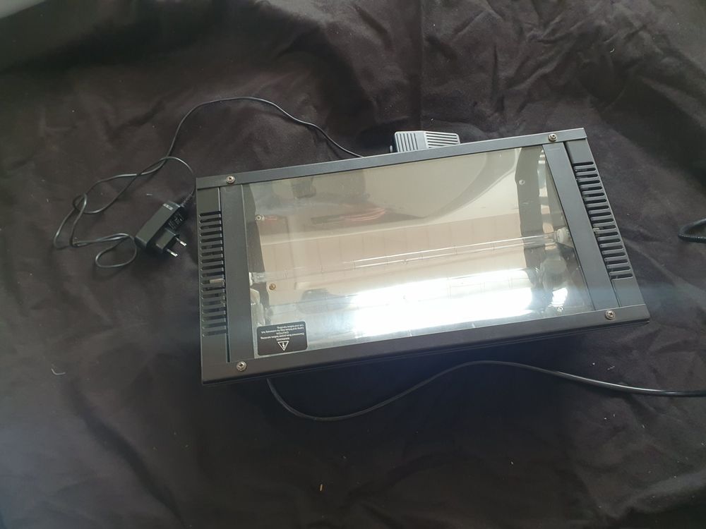Stroboskop EUROLITE DMX Superstrobe 2700 MIT FERNSTEUERUNG (Gebraucht) in Buchberg für CHF 30 ...