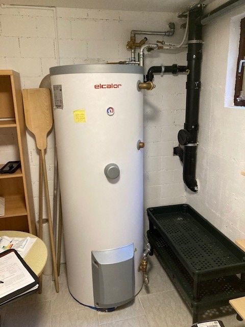 Boiler Elektro 300 (Gebraucht) in für CHF 90 – nur Abholung auf Ricardo ...