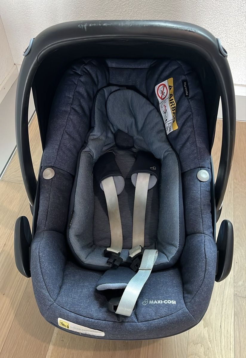 Elegantes Maxi Cosi Pebble Pro Bilder