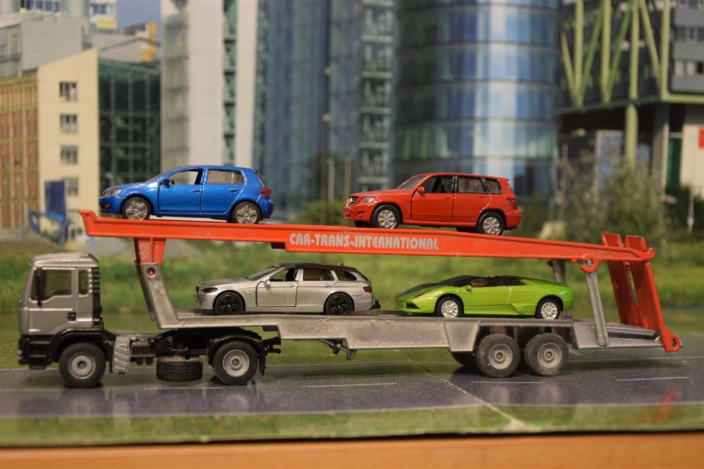 Siku Set Automobil-Transporter + 4 Autos | Kaufen auf Ricardo