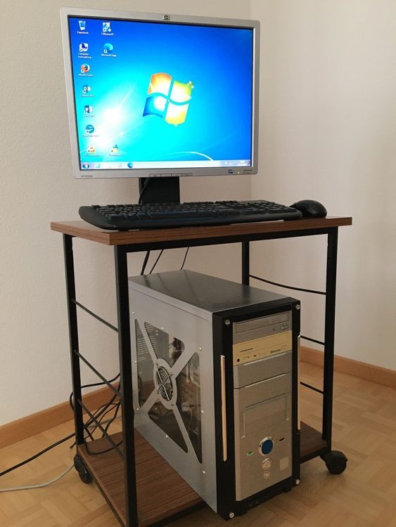 Intel Pentium 4 CPU 2,4GHz Windows 7 Professional (Gebraucht) in Baar ...