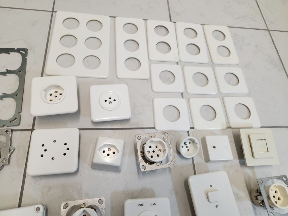 Elektromaterial Feller (Gebraucht) in Aarburg für CHF 30 – mit ...