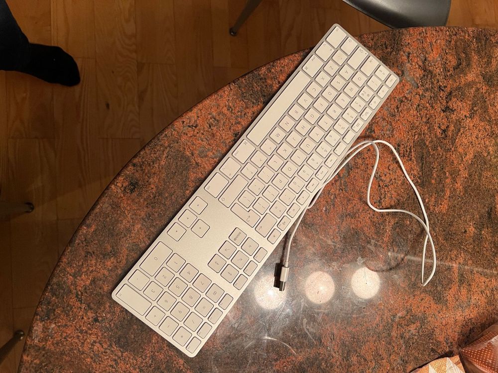 Tastatur Apple mit Zahlenblock Fabrikneu (Neu und originalverpackt) in ...