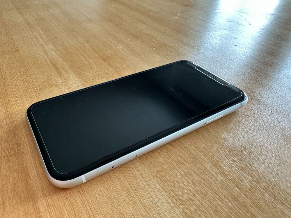 Iphone XR 128GB weiss ! Model A2105 [MRYD2ZD/A] (Gebraucht) in Thun für ...