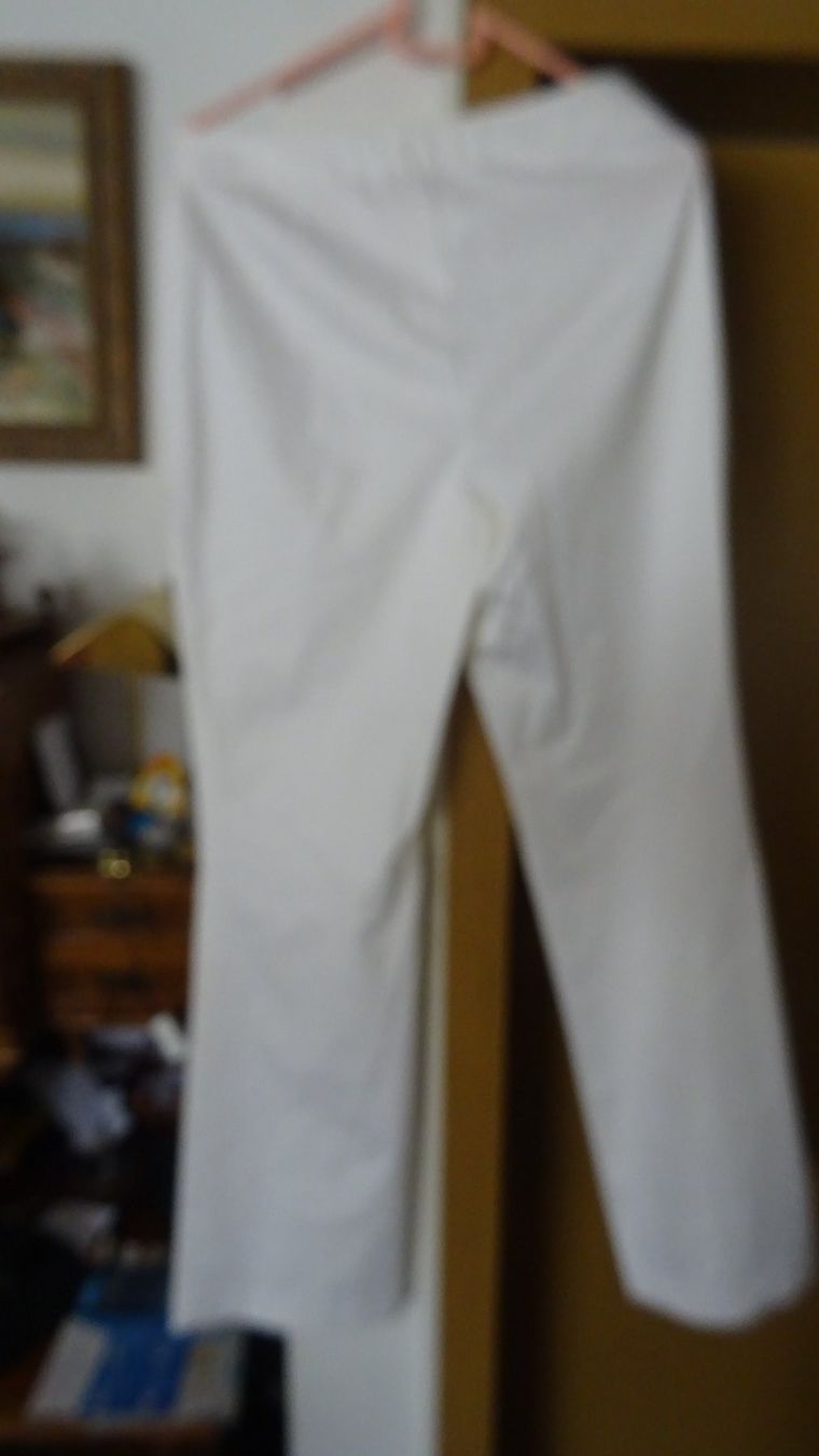 NEU FRAUEN HOSE 38.Ferien (Neu (gemäss Beschreibung)) in Burgdorf für ...