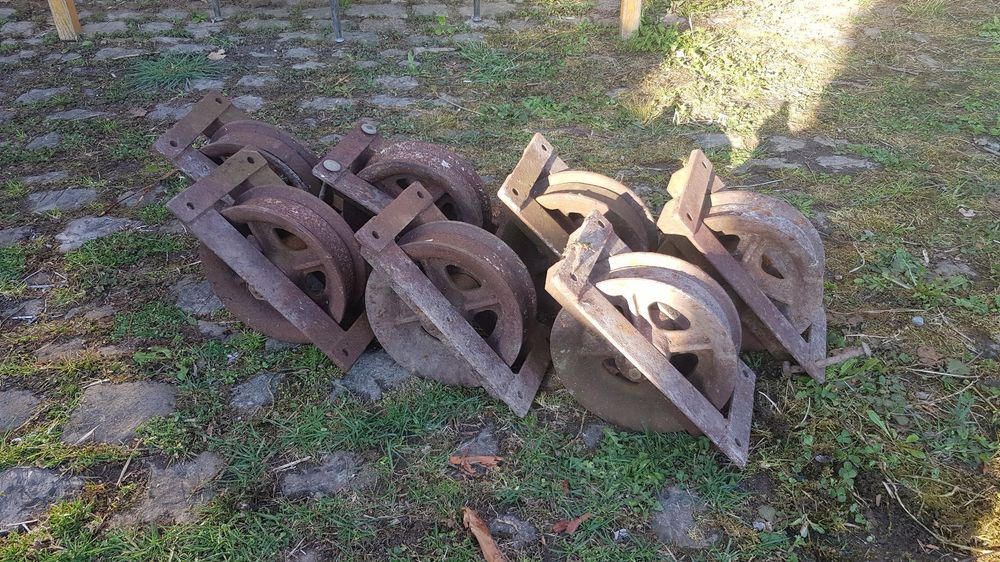Alte Stahlrollen, bzw. -räder (Antik) in für CHF 34 – nur Abholung auf ...
