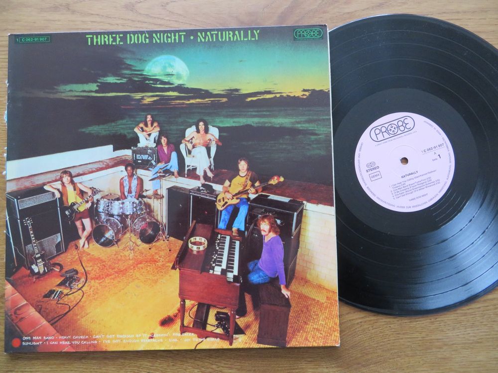 THREE DOG NIGHT NATURALLY (Gebraucht) in Zürich für CHF 10 – mit ...