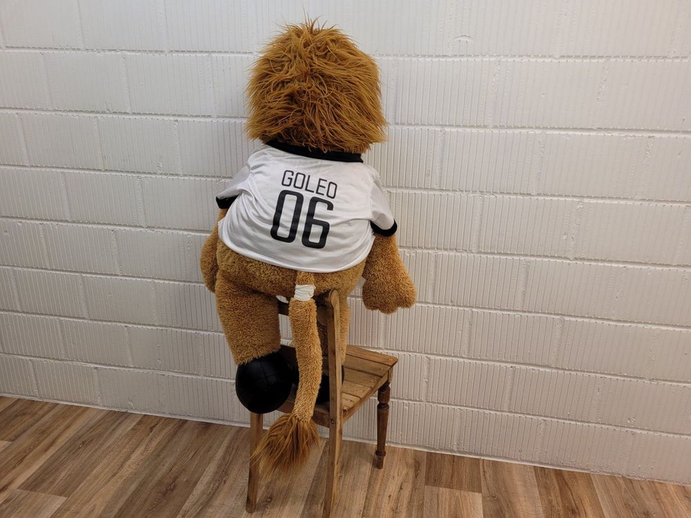 GOLEO Fussball WM 2006 Maskottchen Sommermärchen Deutschland (Gebraucht ...