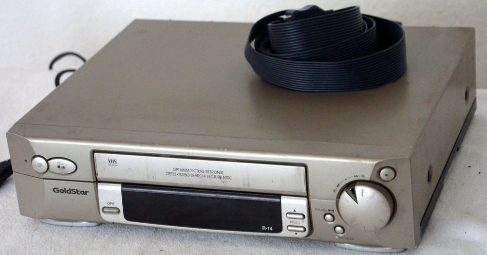 Videorecorder VHS GoldStar R-14 Magnétoscope (Gebraucht) in Collonges ...