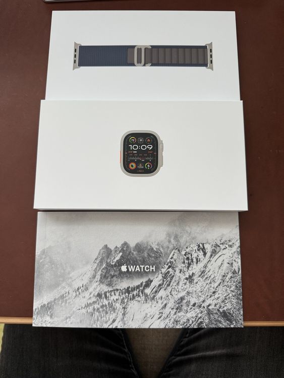 Apple Watch Ultra 2, 49mm Titanium Blue Alpin Loop M (Gebraucht) in ...