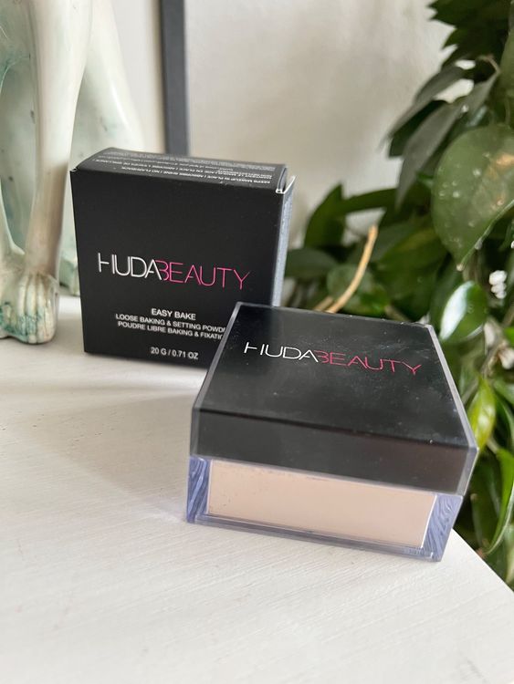 Huda Beauty Easy Bake loose setting Powder / Pound Cake (Gebraucht) in ...