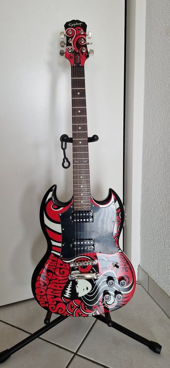Rare guitare Epiphone Emily The Strange G-310 (D'occasion) à Villaz-St ...