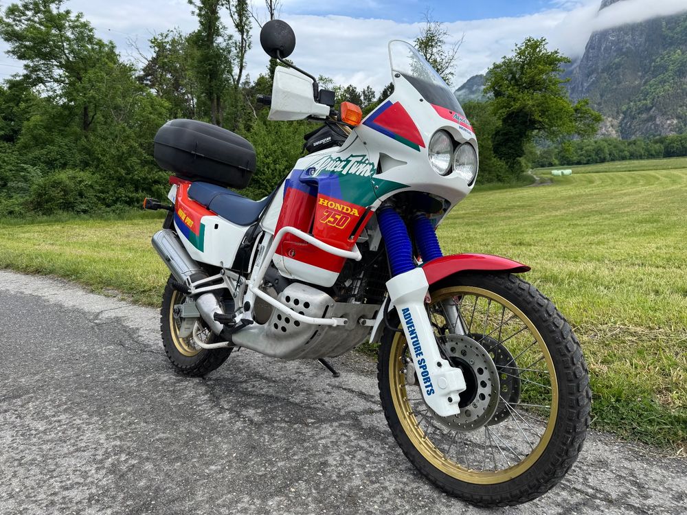 Honda XRV 750 Africa Twin RD04 (Gebraucht) in Fläsch für CHF 3500 – nur Abholung auf Ricardo kaufen