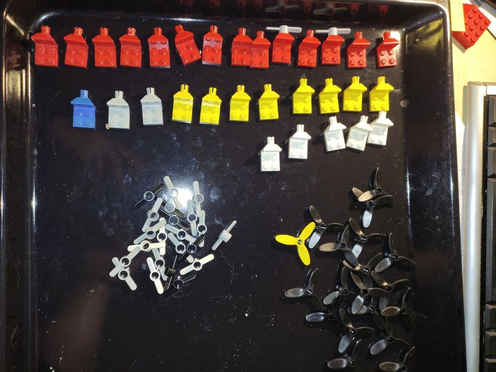 Lego : Propeller, plate and rotor holder (Gebraucht) in Montricher für ...