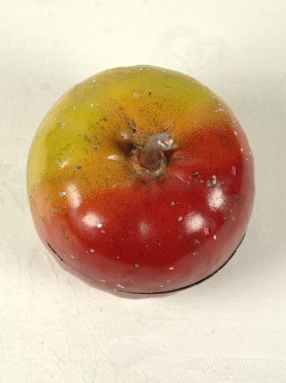 Alter Weihnachtsschmuck Blech Apfel Container (Gebraucht) in Hofstetten ...