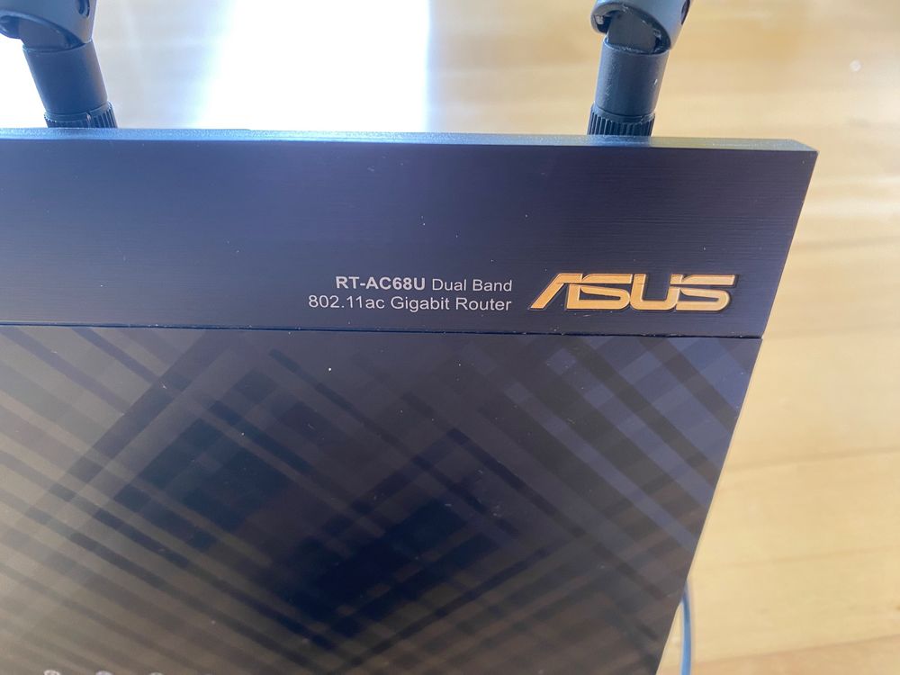ASUS RT-AC68U Dual Band 802-11ac Gigabit Router (Gebraucht) in ...