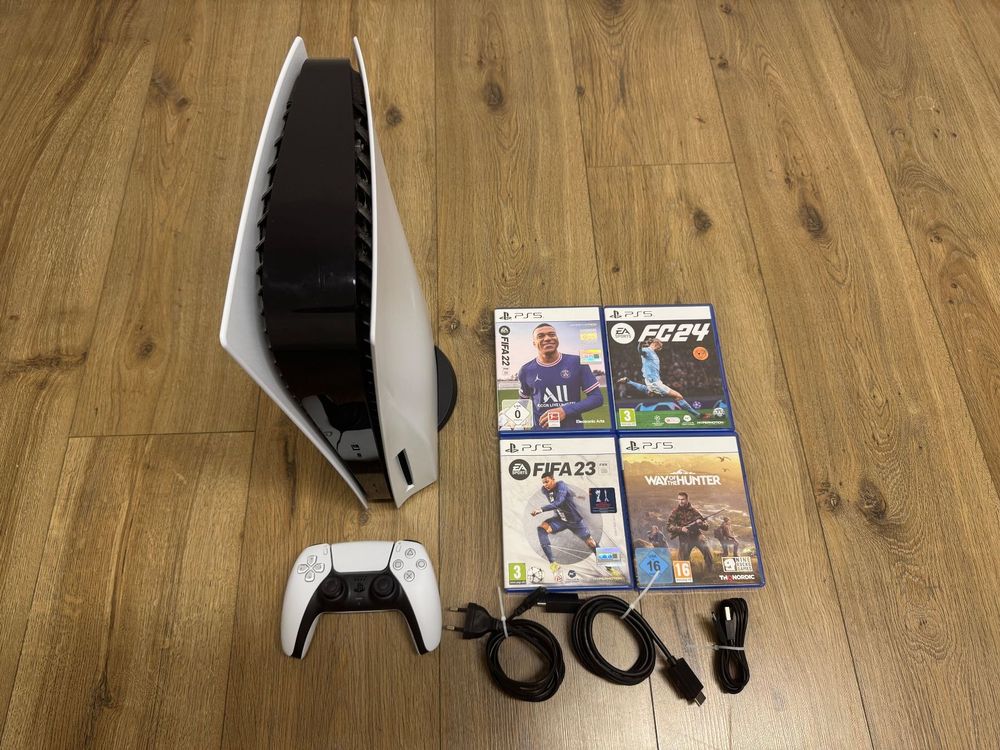 Sony Playstation 5 Disc Version + 4 Games (Gebraucht) in Felsberg für ...